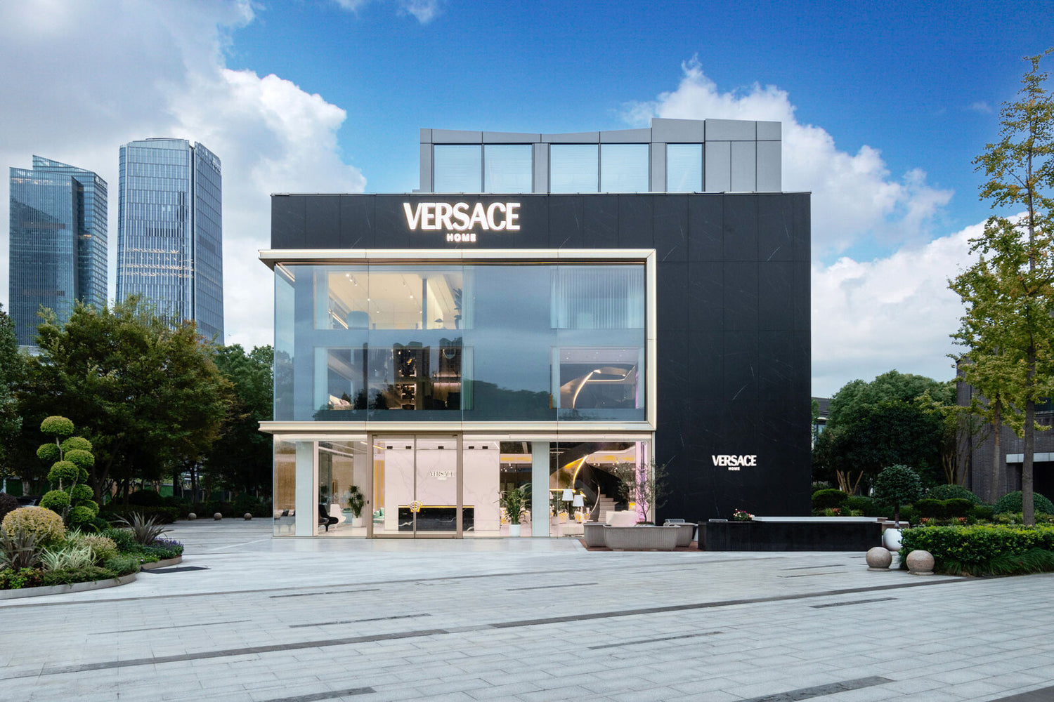 Versace Home Opens New Store in Hangzhou – Luxury Living Group